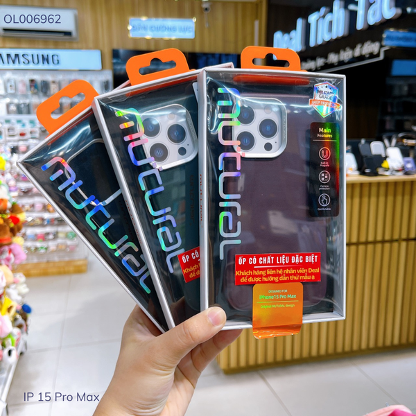 Ốp IP 15 Pro Max Mutural vân da viền camera
