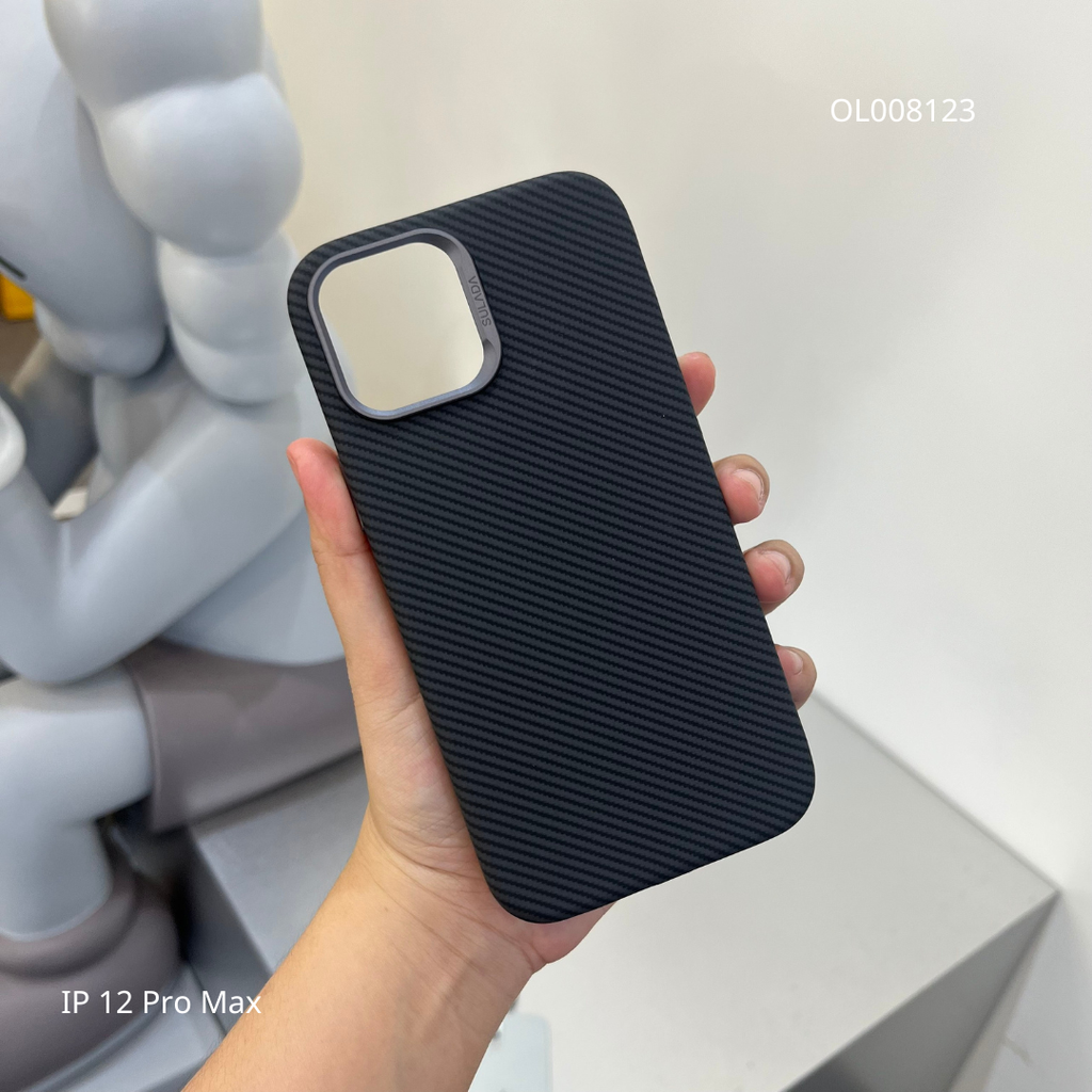 ** Ốp IP 12 Pro Max Sulada vân carbon