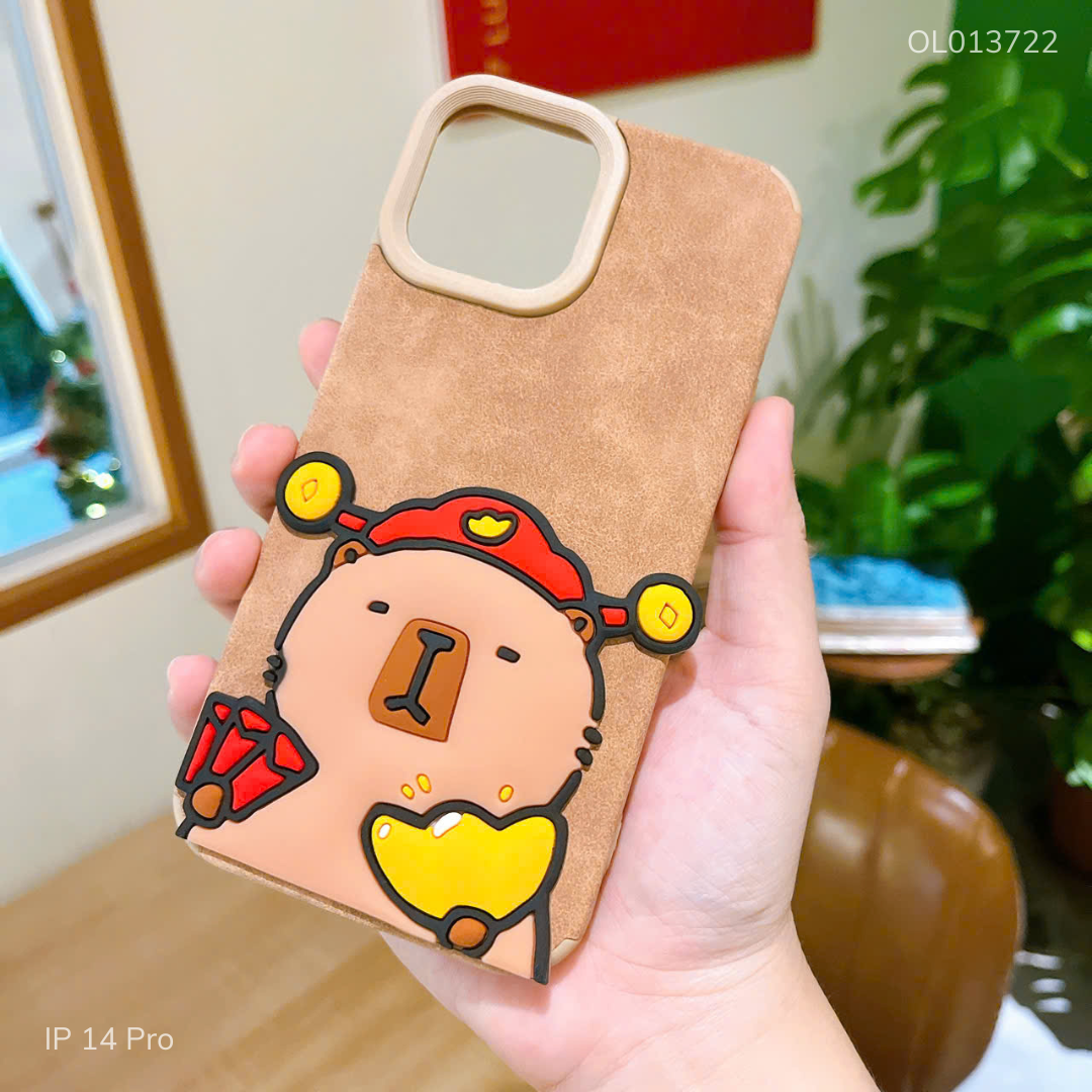 Ốp IP 14 Pro giả da lộn Thần tài Capybara