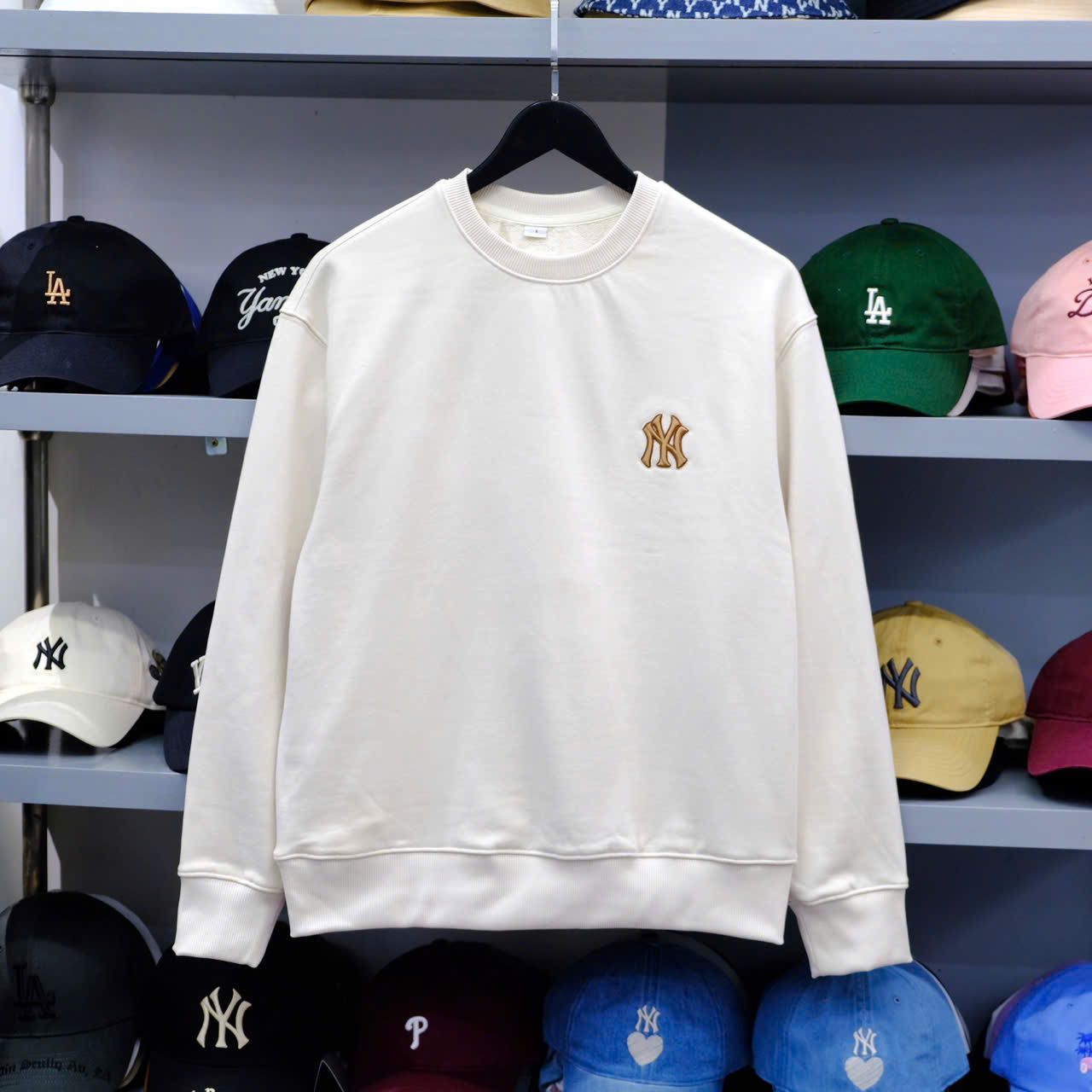 MLB - Áo Sweater MLB Monogram Season 2024 Màu Kem Hàng Chính Hãng – Fox ...