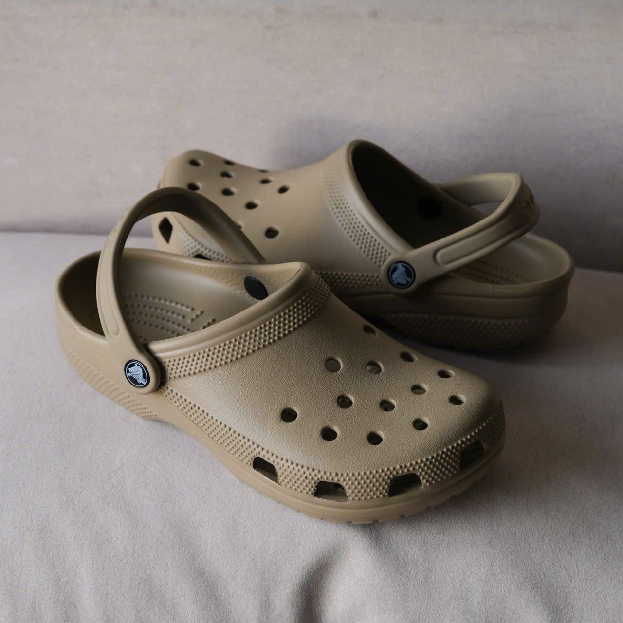 Dép Sục Crocs Classic Nâu Clog Unisex Nam Nữ - Fox Sneaker