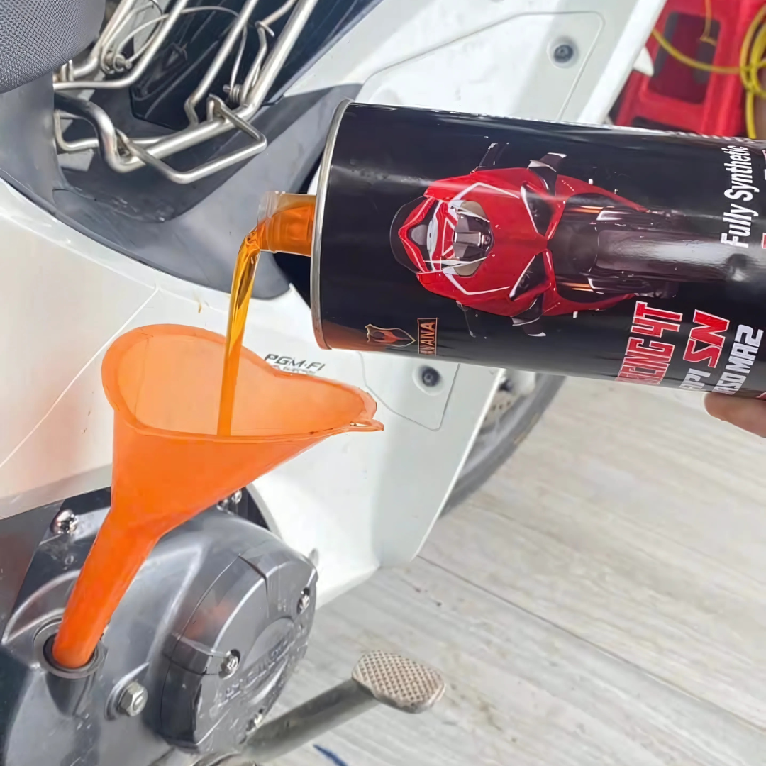 Nhớt Avana RACING ESTER 10W40 800ml