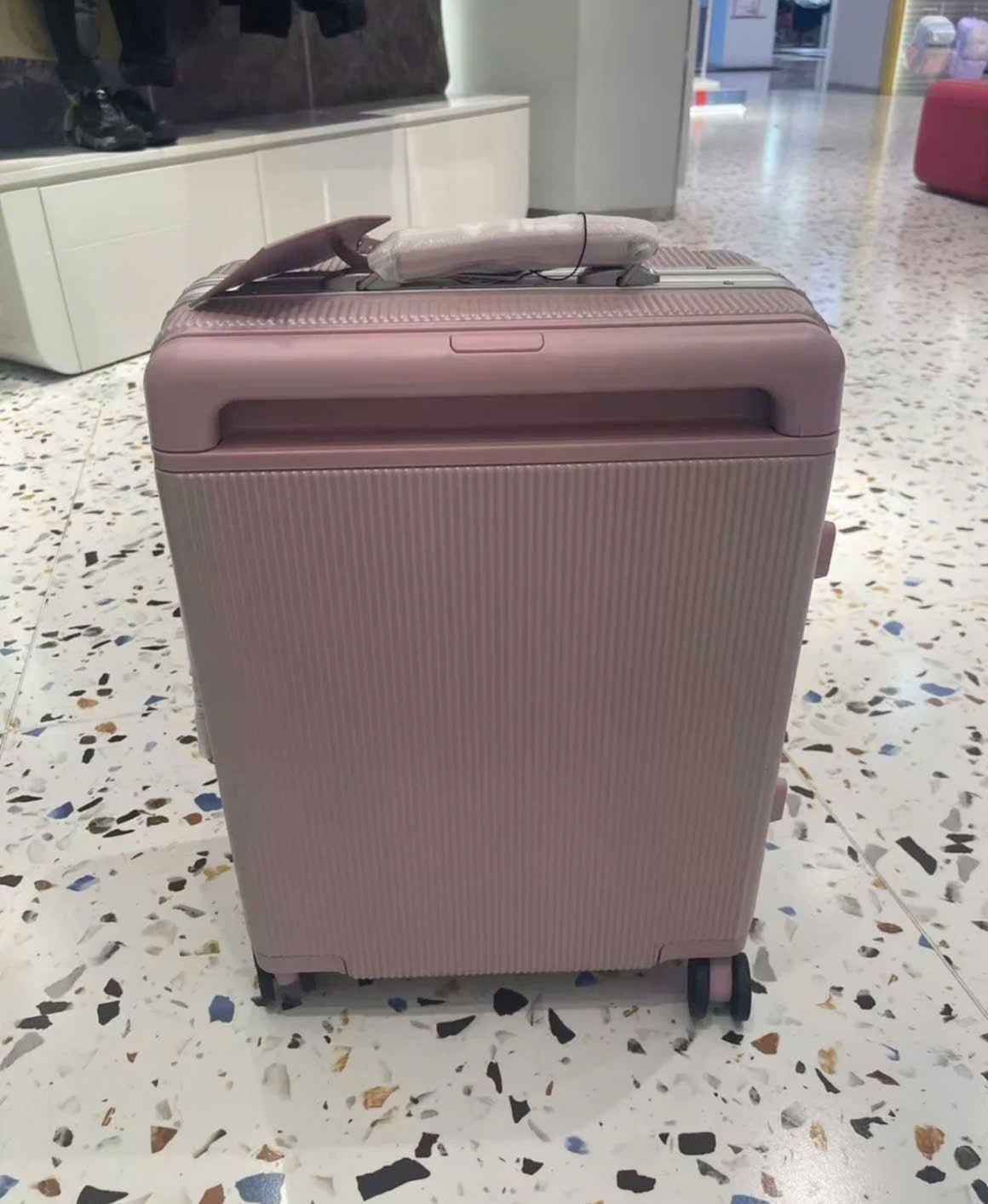 Vali Fila Màu Hồng Tím Size 22 – Bear Mon Auth