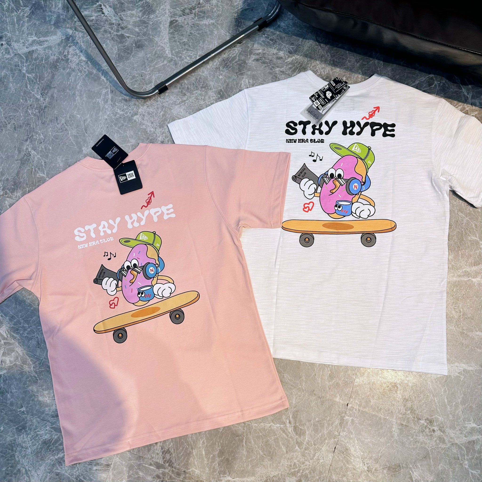 Áo Phông NEW ERA hoạt hình STAY HYPE 3 mẫu – Bear Mon Auth