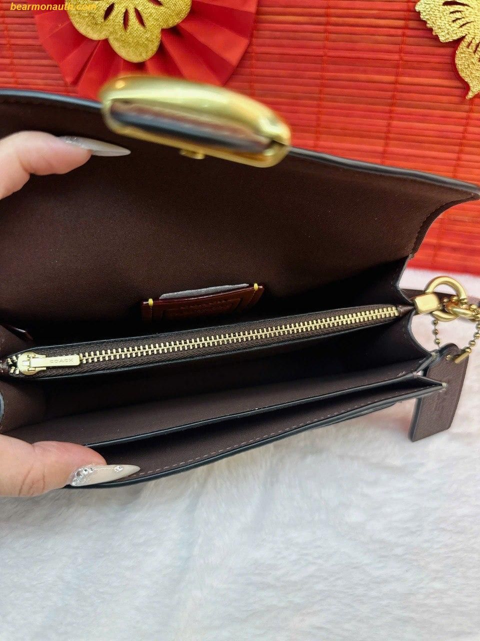 Túi Xách Coach Tabby Shoulder Bag 20 CY201 Màu Nâu Socola – Bear Mon Auth