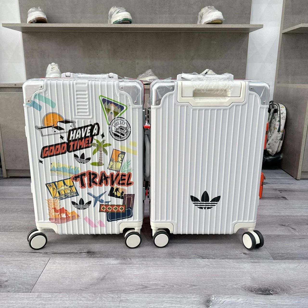 Vali Adidas Sticker Have A Good Time For Travel Size 22 – Bear Mon Auth