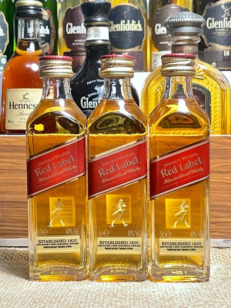 Johnnie Walker Red Label 50ml ( Thủy Tinh )