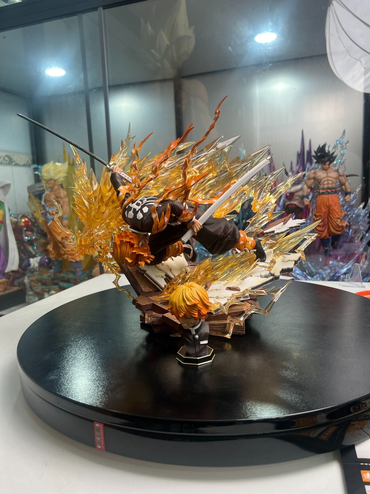 Hero Belief Studio - Zenitsu - Kimetsu No Yaiban – Flash Resin Shop