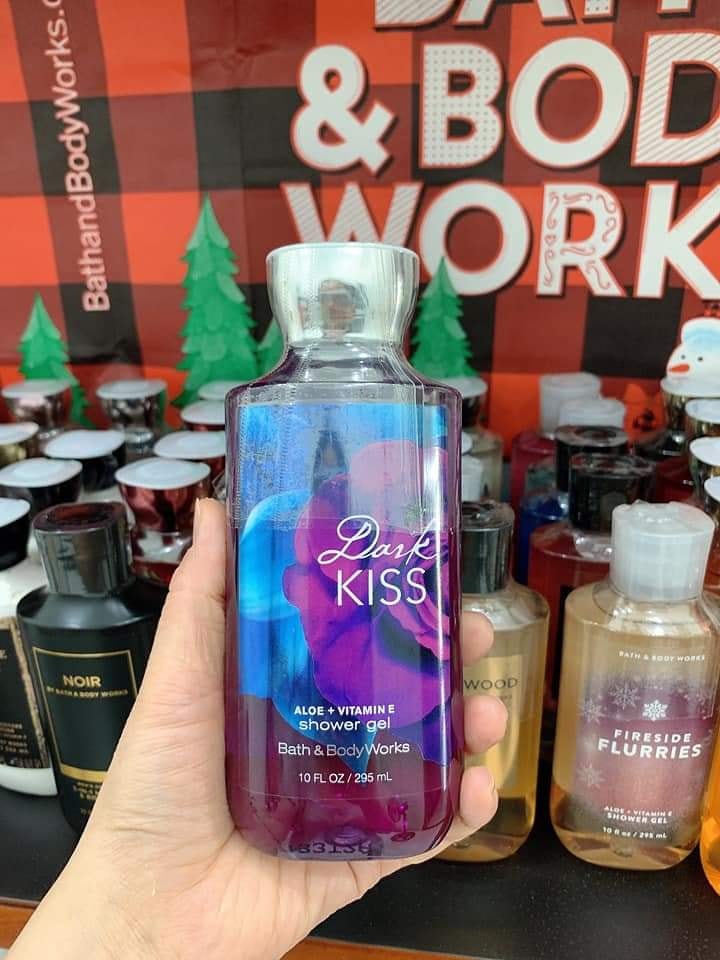 Gel Tắm Bath & Body Works #Dark Kiss 295mlSữa tắm Bath & Body Works #Dark Kiss 295ml – Thế Giới ...