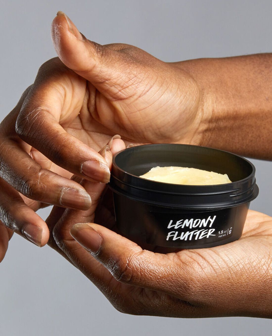 LUSH - Kem dưỡng da tay Lemony Flutter