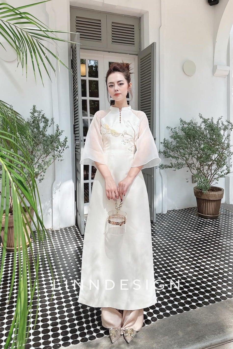 Áo dài trắng tay lỡ họa tiết vuông LINN DESIGN – Hizu Dress Up