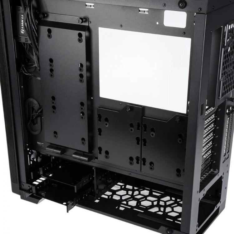 Case Lian Li Alpha 550 ( Mid Tower ) – GEARVN.COM