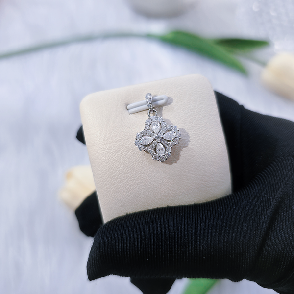 Mặt dây chuyền Lilac bạc Thụy Sĩ đính full đá Moissanite - ROWLER