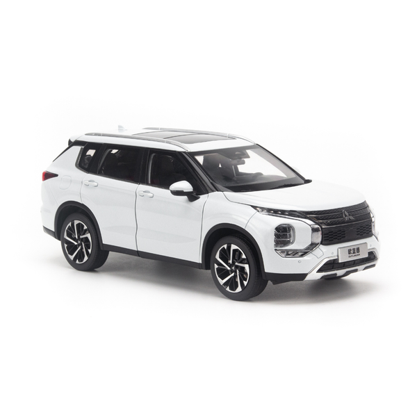 Mô hình xe Mitsubishi Outlander 2023 1:18 Dealer – Cửa hàng Toyzone