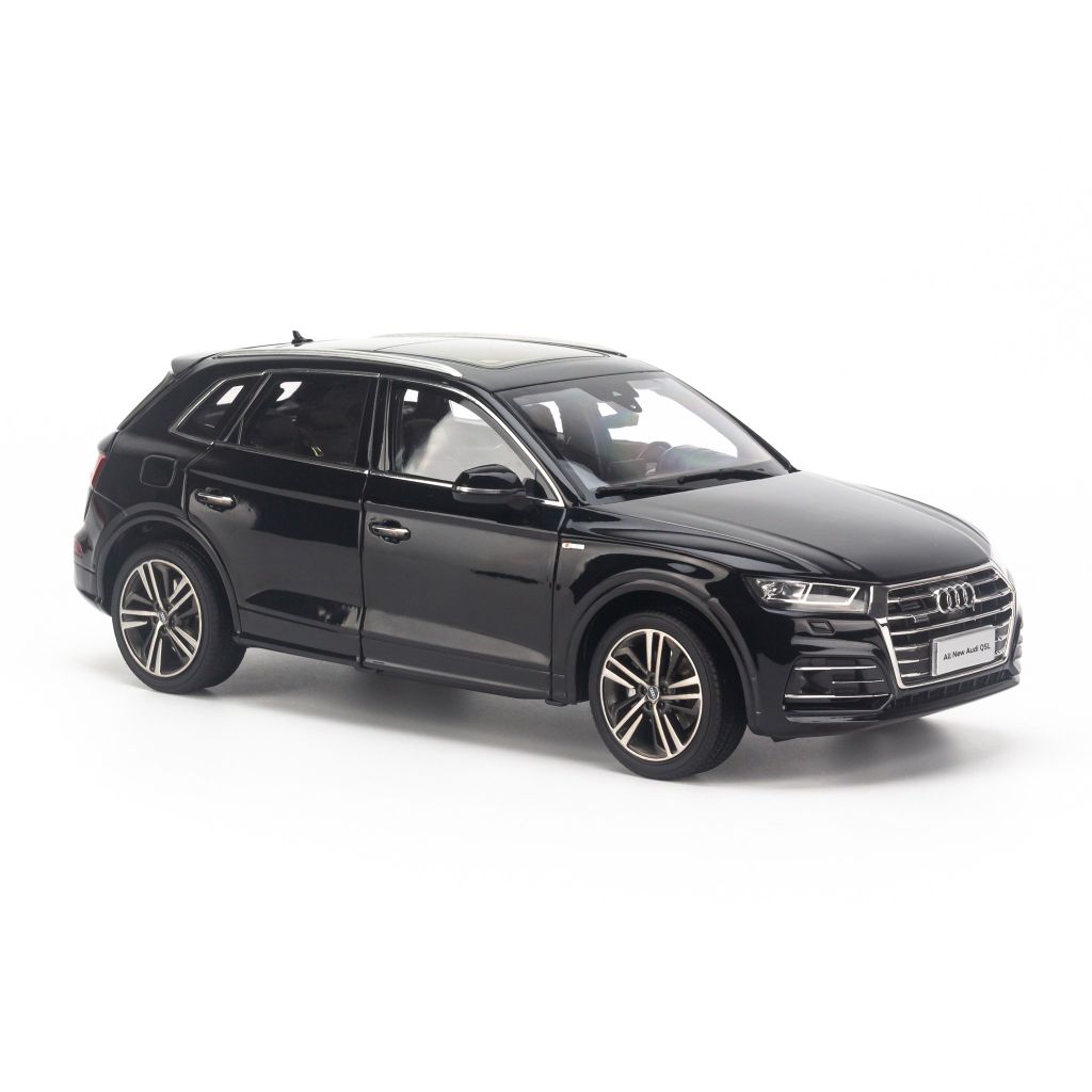 Mô hình xe ô tô Audi Q5L 2017 1:18 Dealer – Toyzone.vn