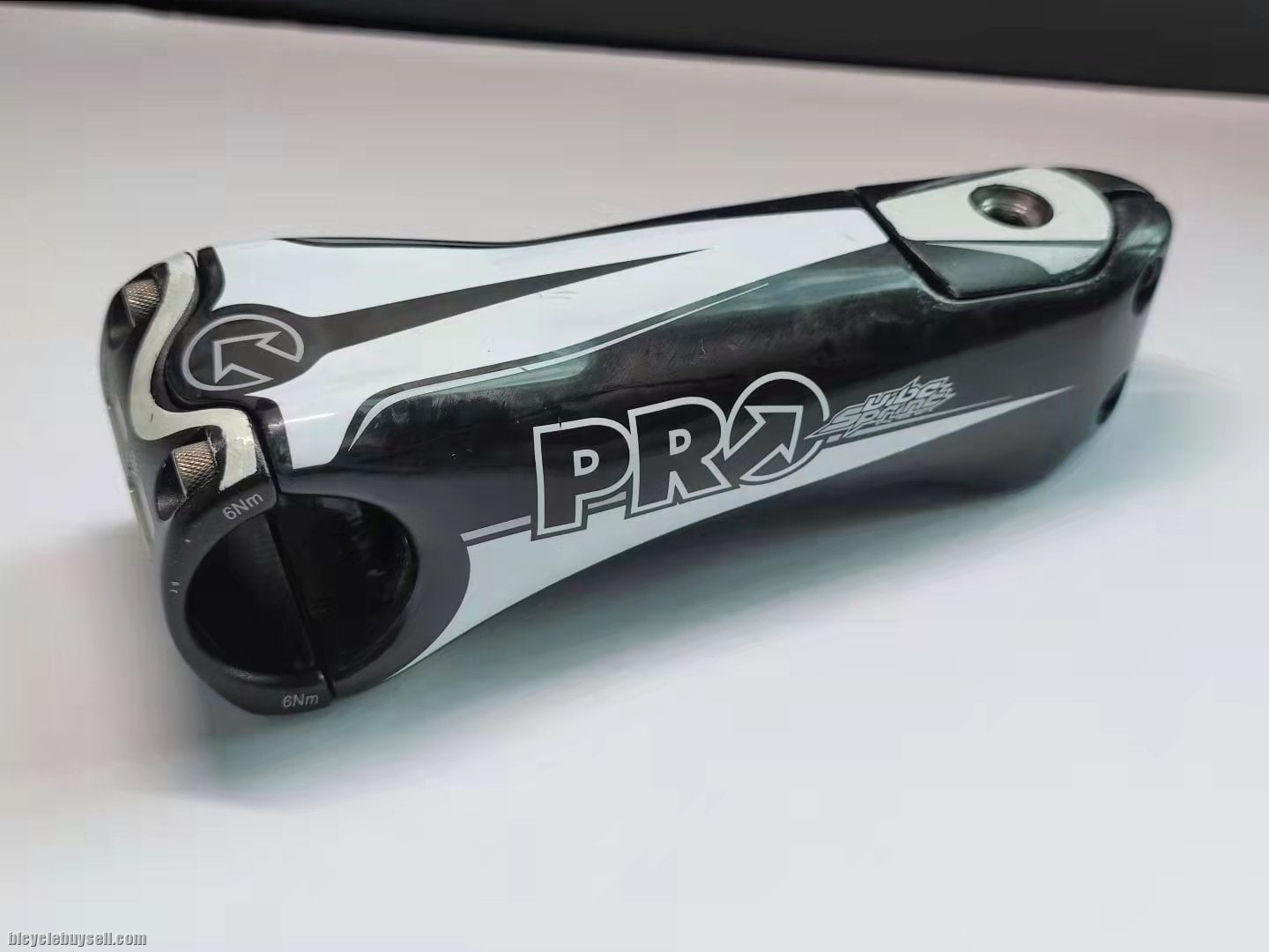 Potang Road Pro Vibe Sprint CarbonPô tăng là bộ phận dùng để cố định ...