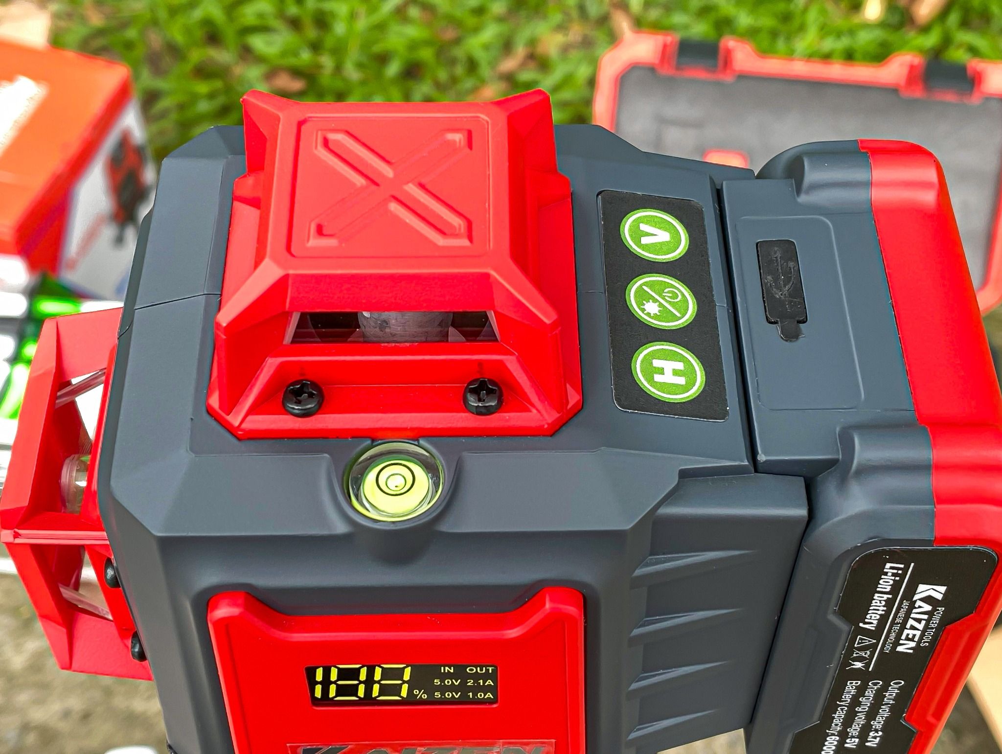 Máy laser Kaizen 16 tia KLZ-1621 cân chỉnh dễ dàng mọi góc độ ...