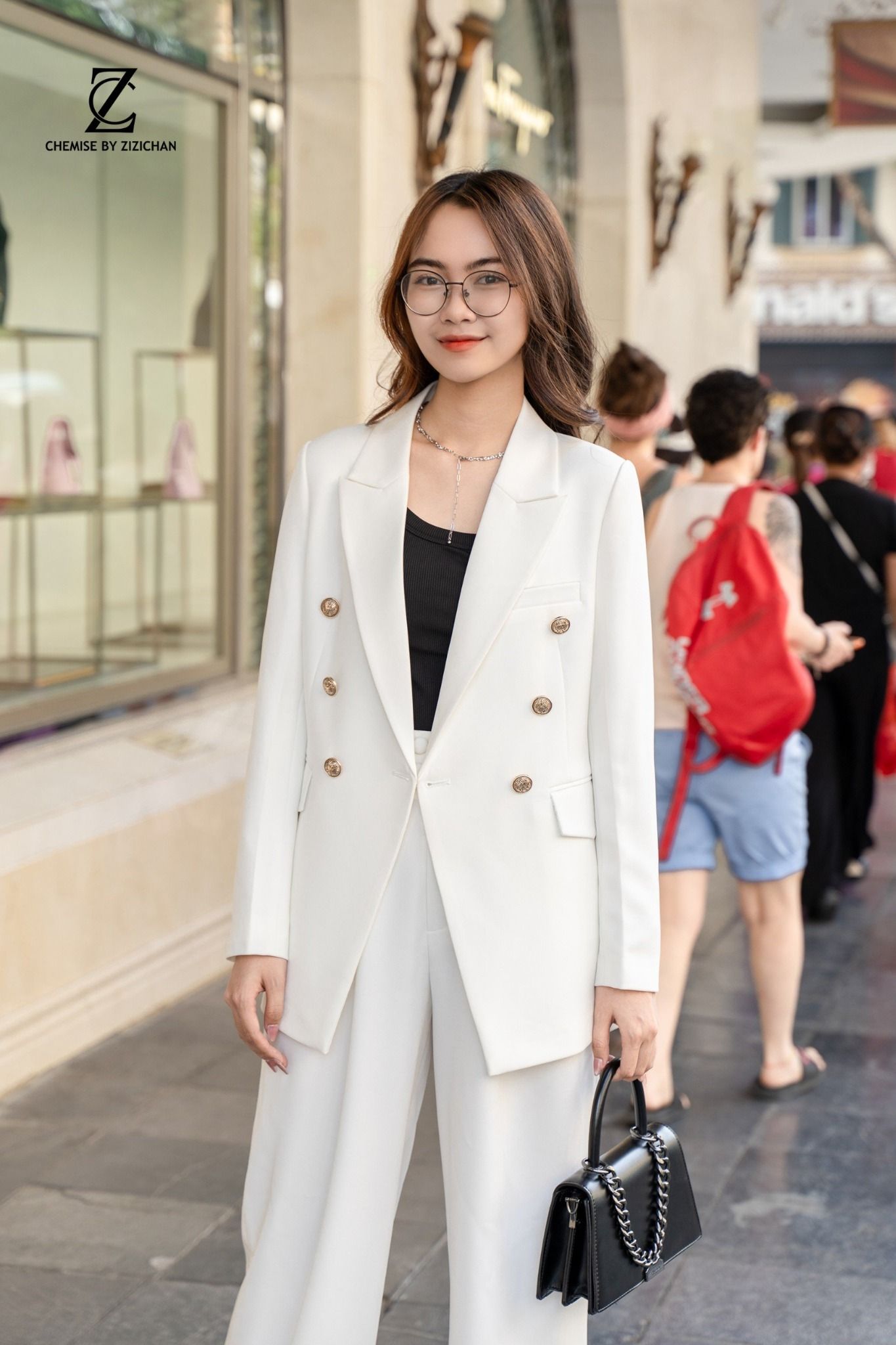 Áo blazer ZI.38_Áo cúc đồng màu Trắng - Chemise by Zizichan