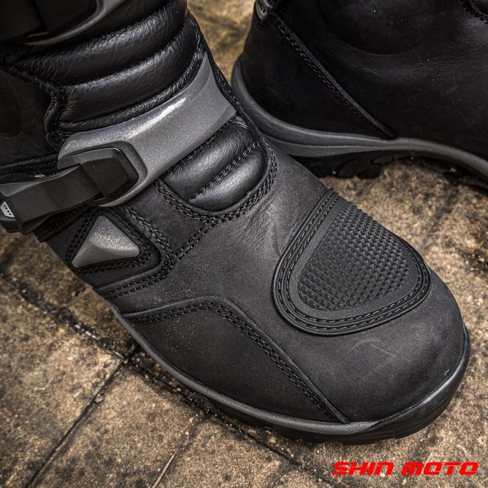 Giày Forma Adventure [Black]