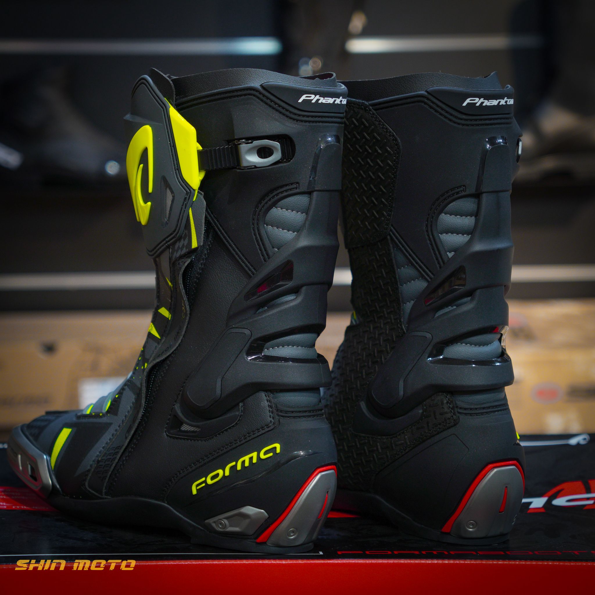 Giày Racing Forma Phantom - Black Yellow