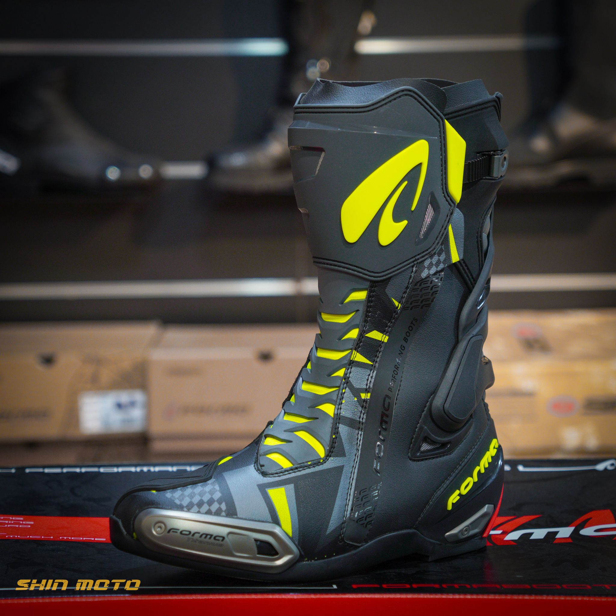 Giày Racing Forma Phantom - Black Yellow