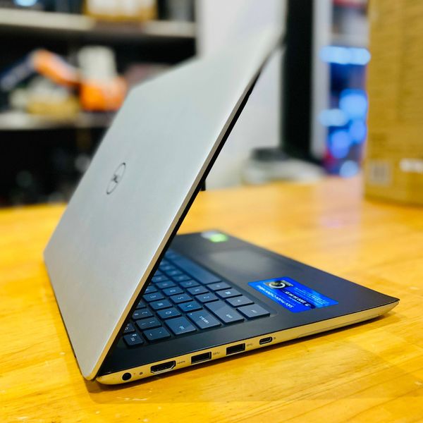 Laptop DELL P116G ( 14"/ FHD/ i5-10210U/ RAM 8GB/ SSD 240/ VGA MX250/