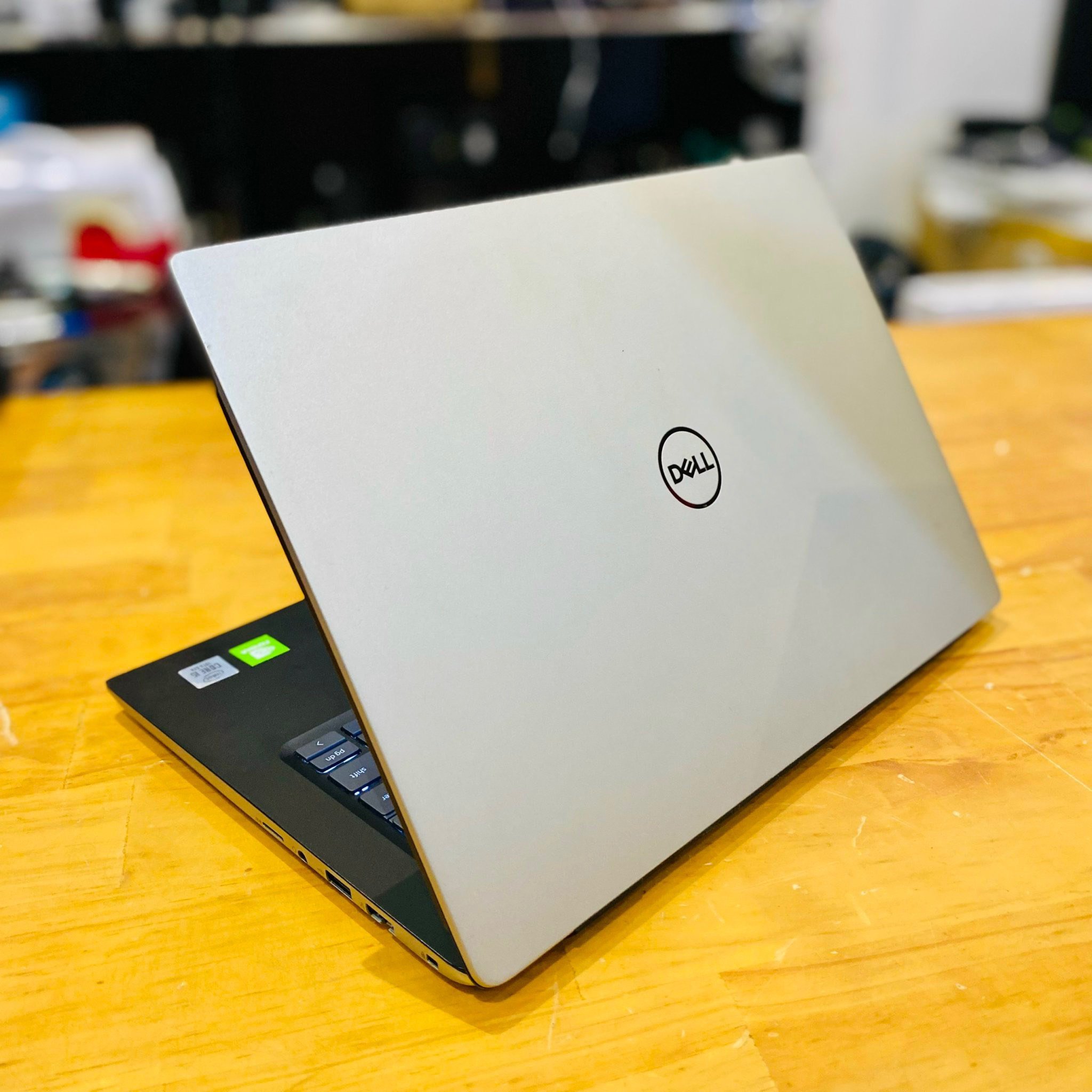 Laptop DELL P116G ( 14"/ FHD/ i5-10210U/ RAM 8GB/ SSD 240/ VGA MX250/