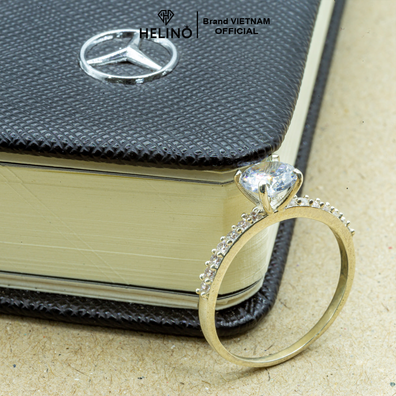 Nhẫn bạc đính đá nữ HELINO 4 chấu đá vuông cao cấp đơn giản cá tính tr