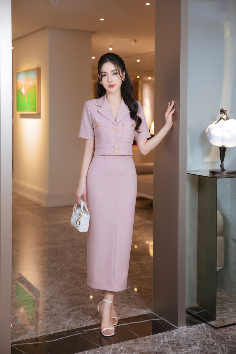 VEST HỒNG MILLENNIAL- Sành điệu, sang chảnh, nổi bật vẻ đẹp – Camellia