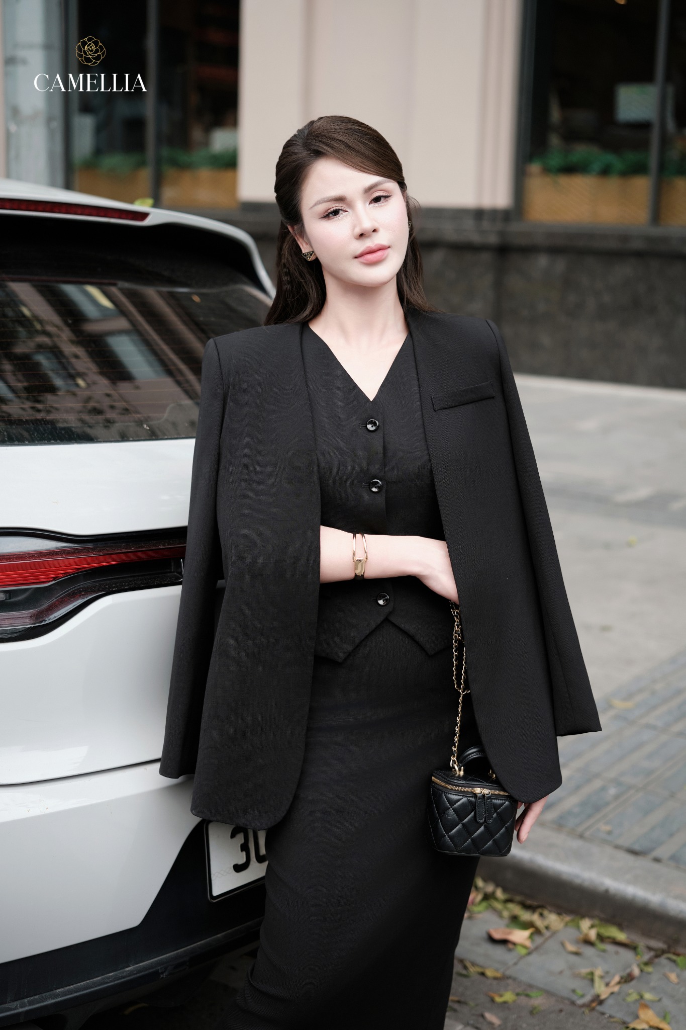 VEST SELINA BLACK – Camellia