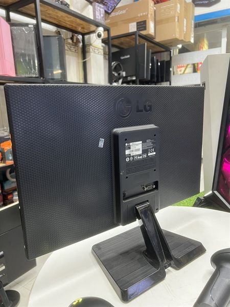 Màn Hình LCD LG 20ich 20M37A-B LED