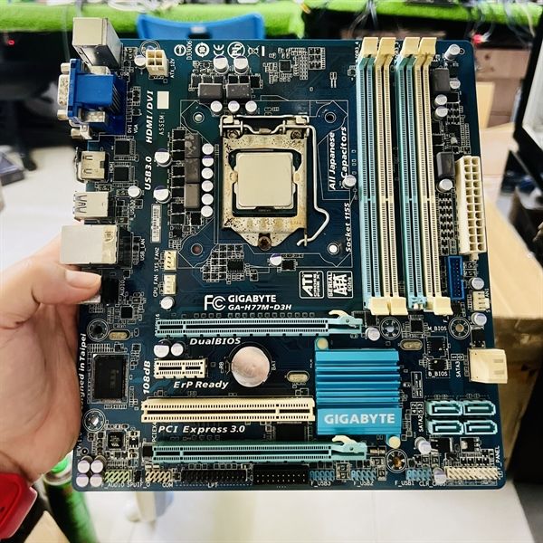 Mainboad Gigabyte GA-H77M-D3H 4 khe ram 2ND