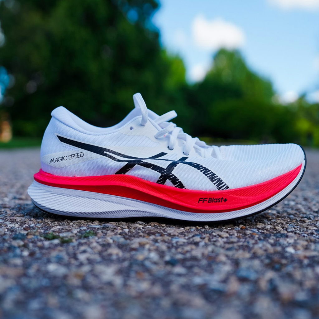 Giày Asics Magic Speed 3 màu trắng đỏ