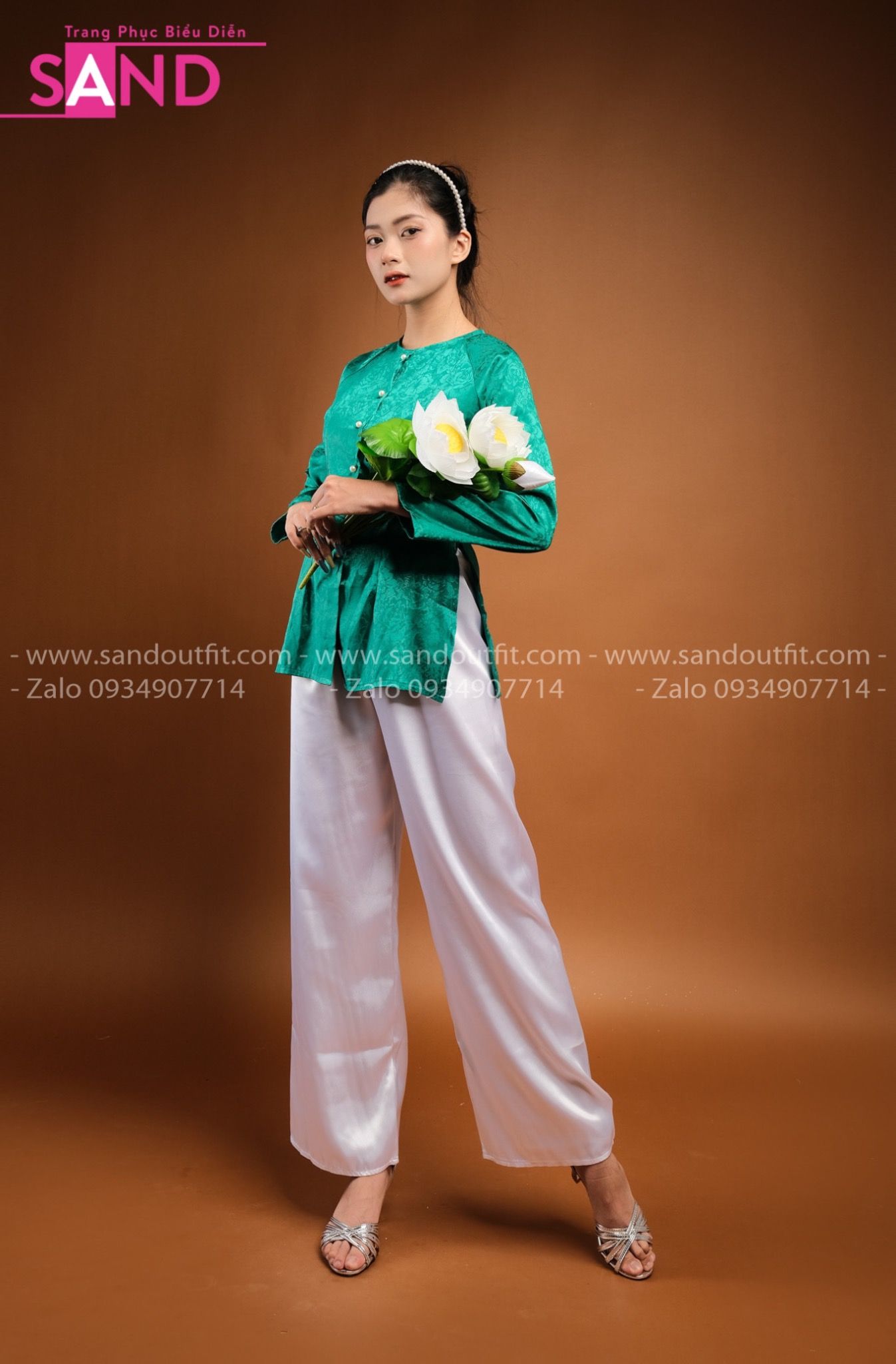 TBG0901 Áo Bà Ba Nữ - Gấm Xanh Lá Đậm – Sand Outfit