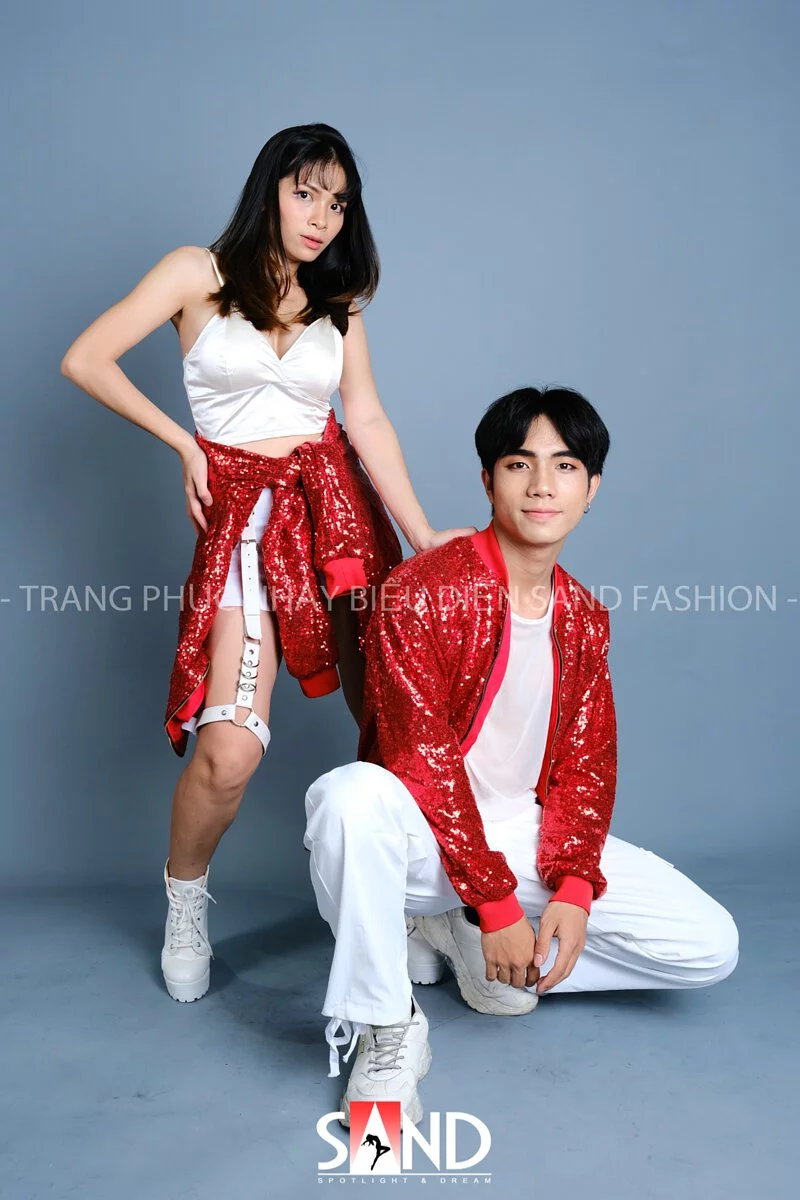 Áo Khoác Bomber Kim Sa Đỏ – Sand Outfit