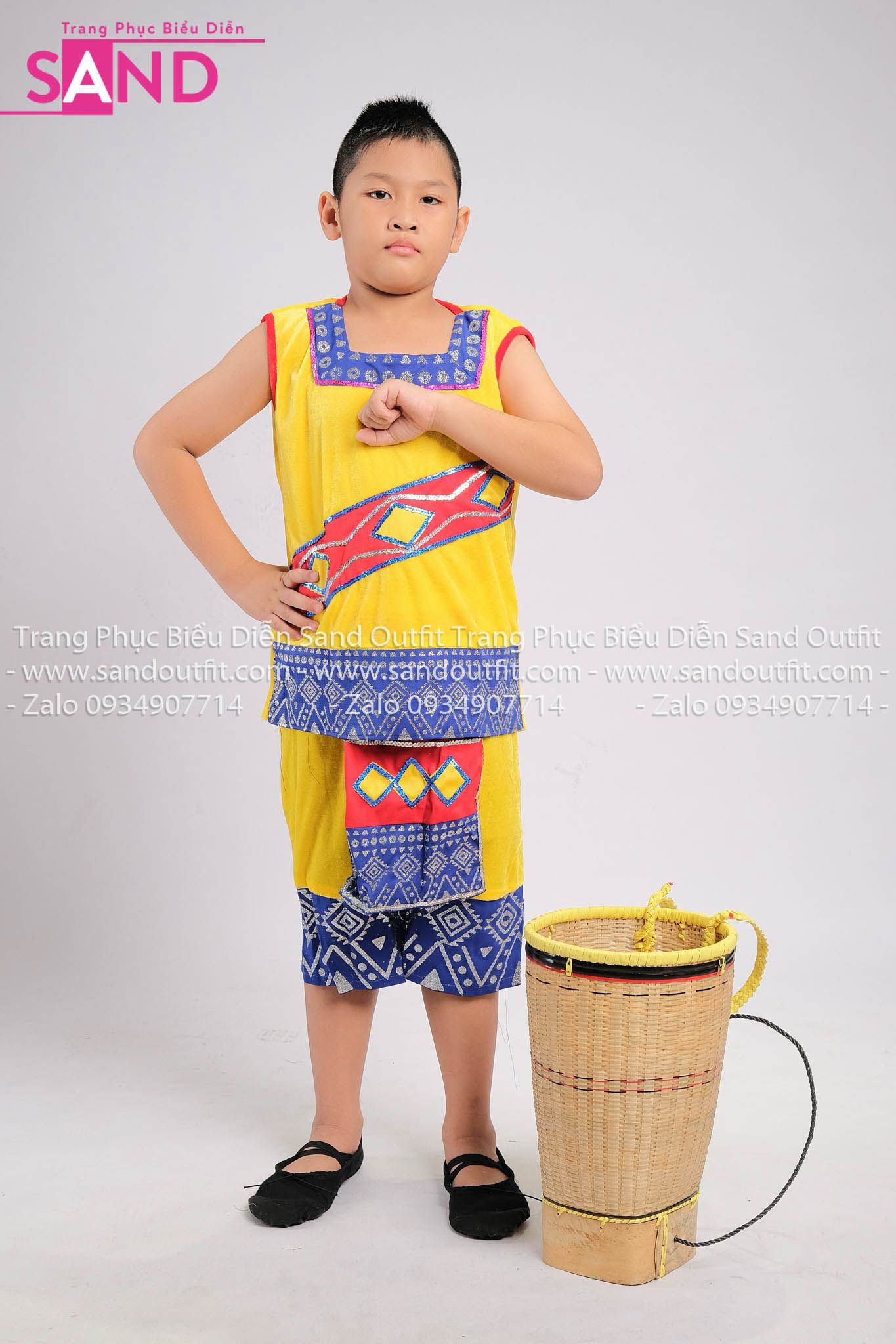 NTN0302 Trang Phục Tây Nguyên Trẻ Em - Màu Vàng Diền Xanh – Sand Outfit