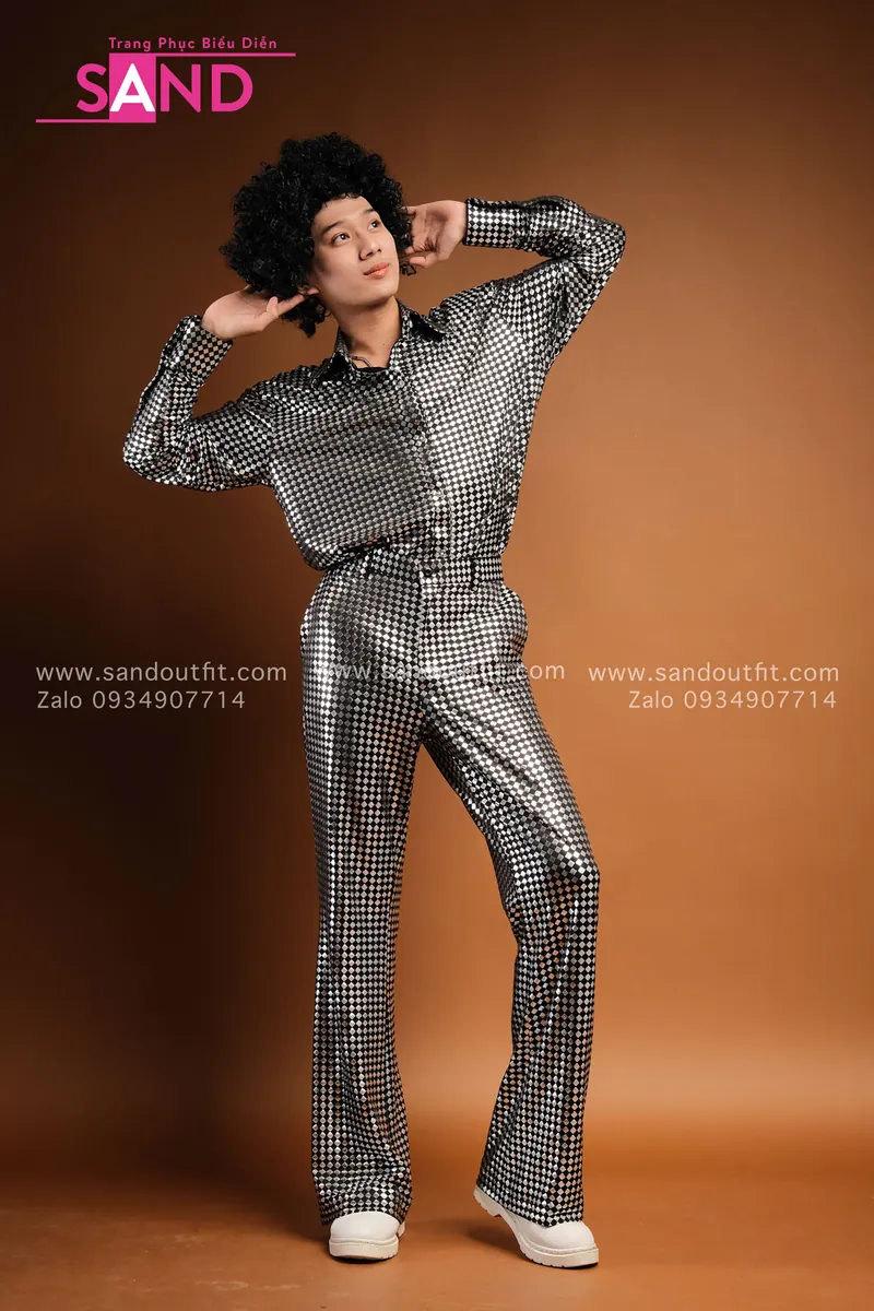 Trang Phục Disco Nam Thập Niên 70 Đen Hoạ Tiết Caro – Sand Outfit