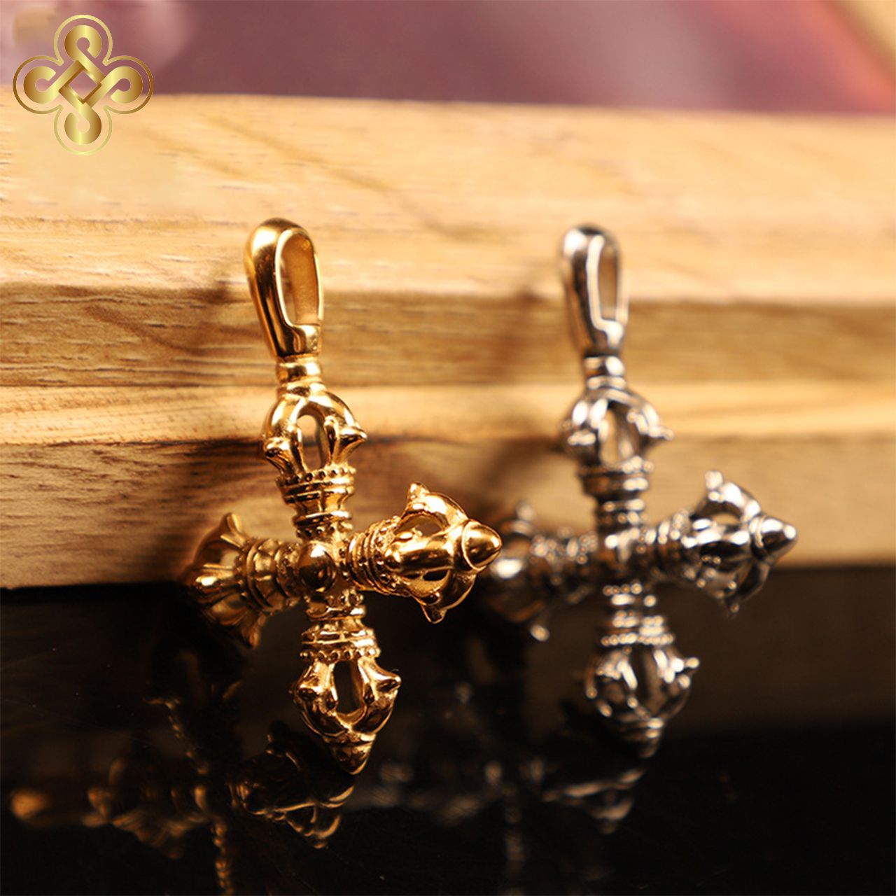 สร้อยคอกางเขนมงกุฎ – Mango Amulet