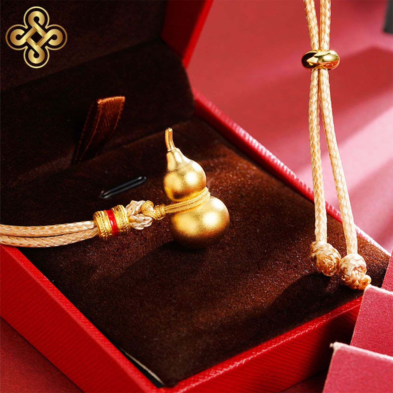 สร้อยคอมะระทรายทองโบราณ – Mango Amulet