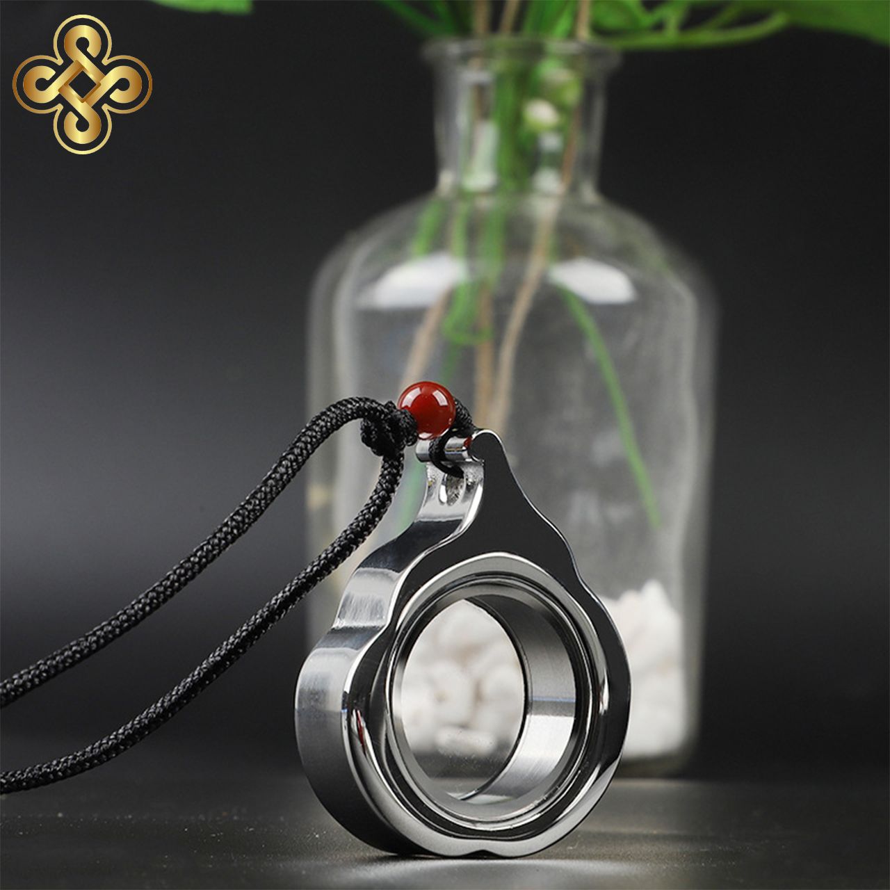 สร้อยคอไทเทเนียมสแตนเลสทรงหยดน้ำ Thangka – Mango Amulet