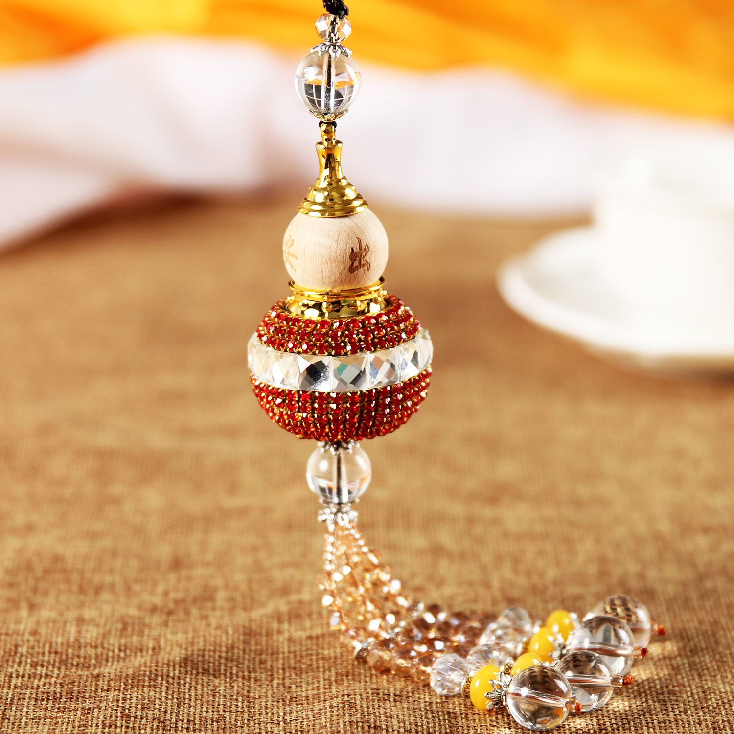 จี้ขวดน้ำหอมรูปน้ำเต้าคริสตัลติดรถยนต์ – Mango Amulet