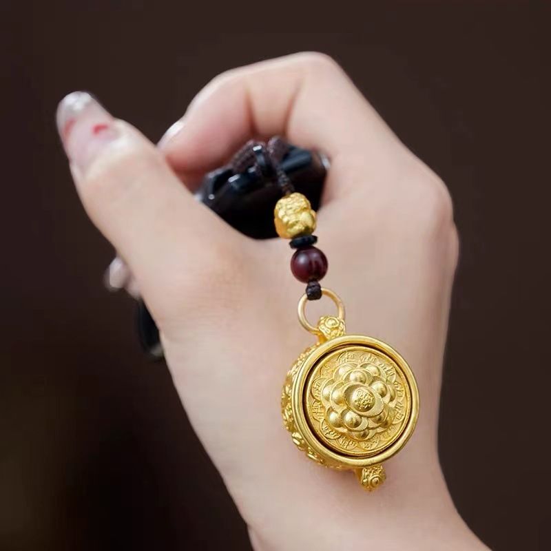 พวงกุญแจดอกบัวทอง – Mango Amulet