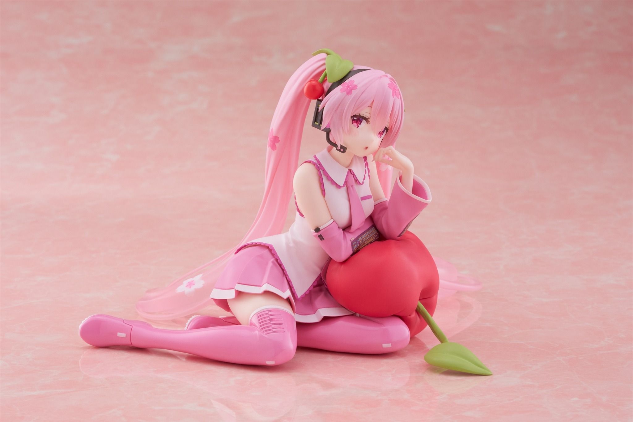 Vocaloid Hatsune Miku Desktop Cute Sakura, Cherry Cushion Ver. (Taito ...