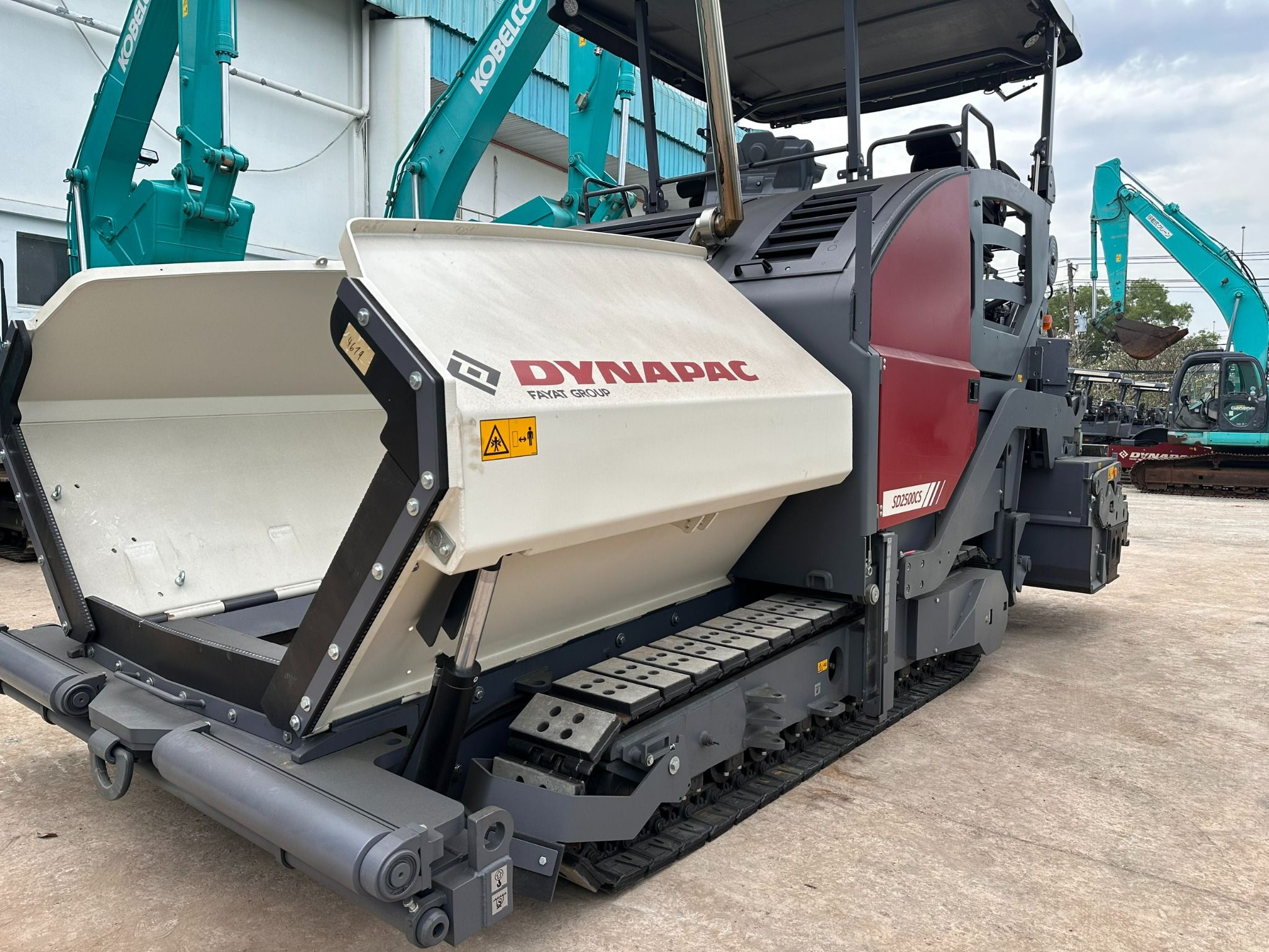 MÁY RẢI DYNAPAC SD2500CS BÀN ĐẦM 9.5 MÉT MỚI 100% NHẬP ĐỨC, GIÁ TỐT ...