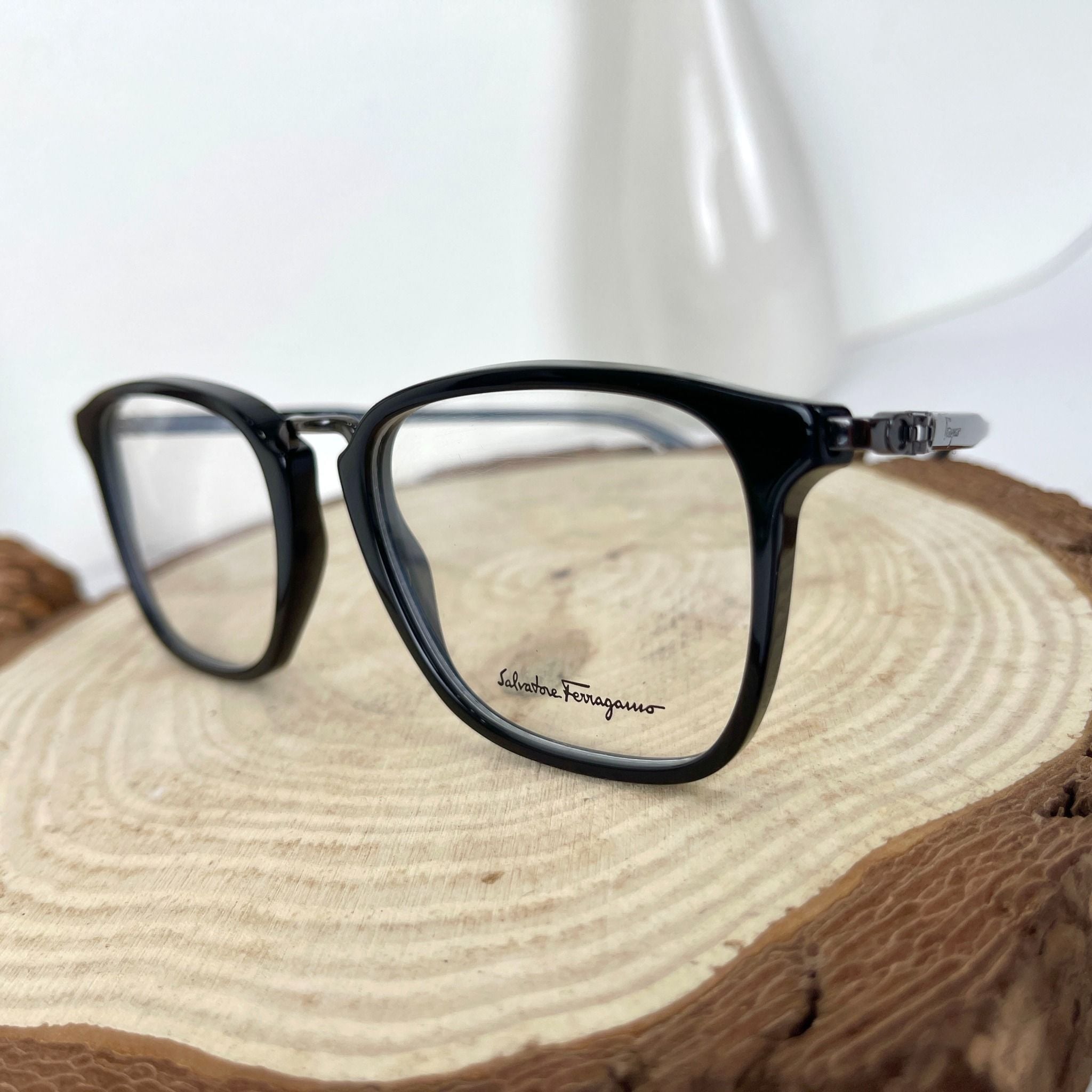 Mắt kính Ferra.gamo Demo Lens Square Unisex – Nguyễn Thị Mỹ Linh