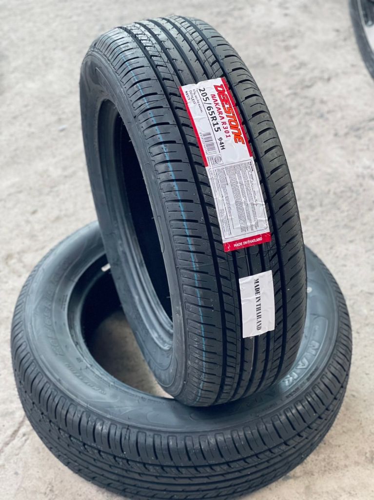 Lốp xe Deestone 205/65R15 R301