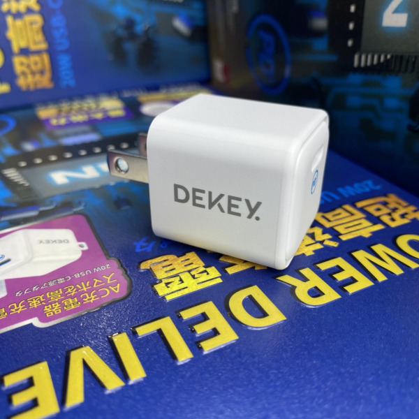 Bộ cáp sạc nhanh Dekey 20W TypeC to Lightning