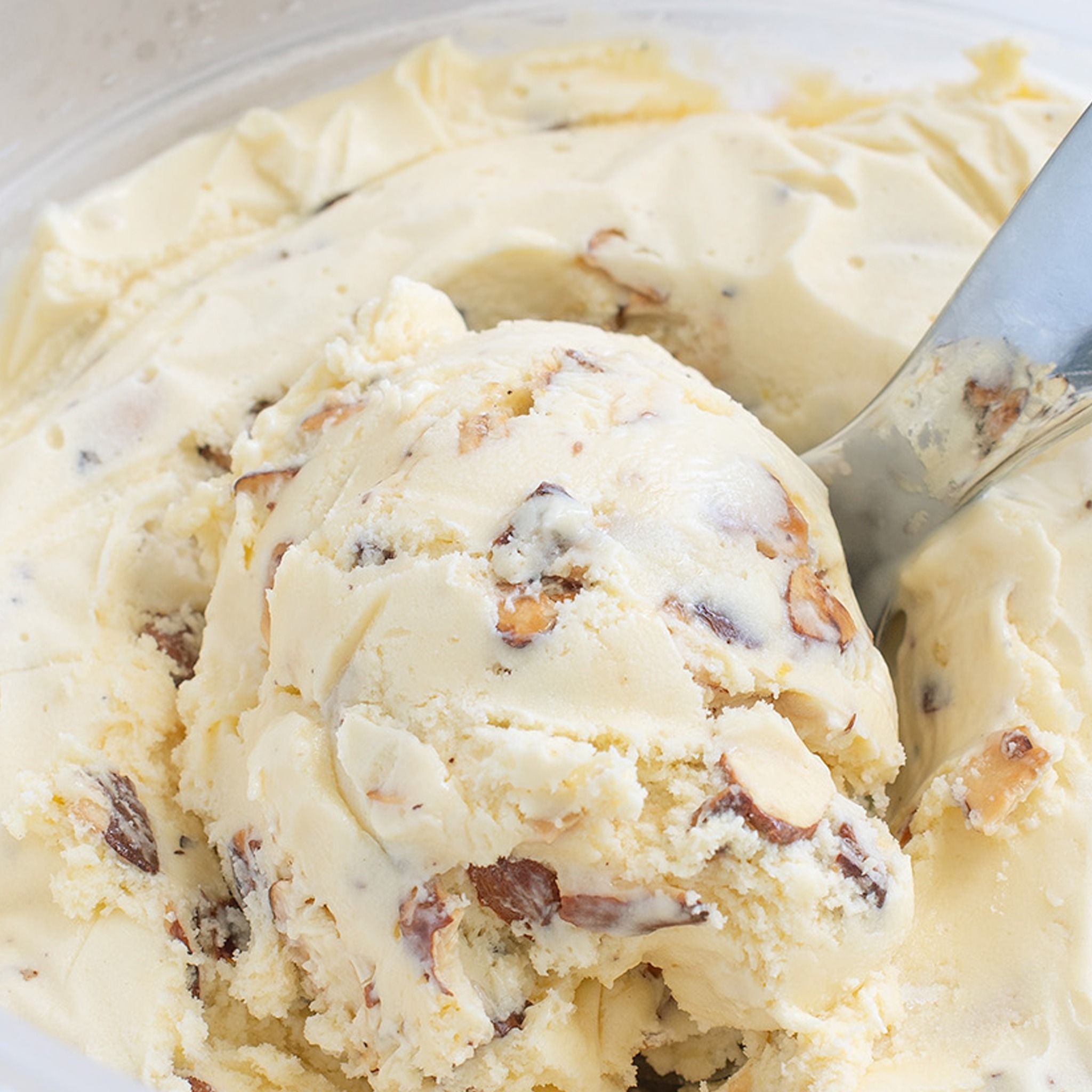 Kem hộp Monte Rosa 1500gr – CÔNG TY CP THƯƠNG MẠI PHAN NAM MON TE RO SA