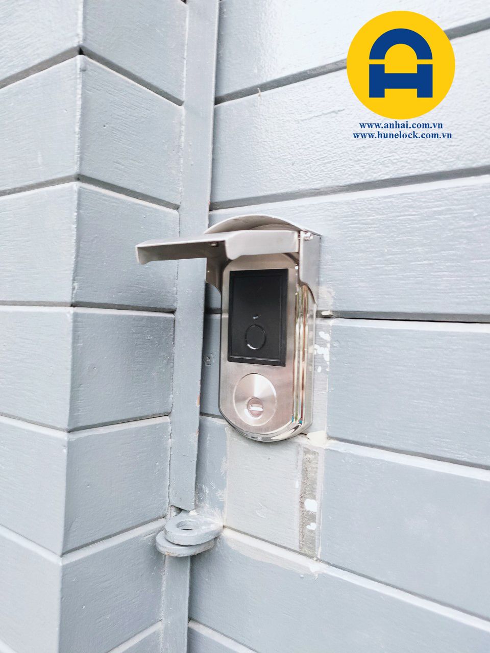 An Hải Cung Cấp Khóa Ngay Từ Cổng