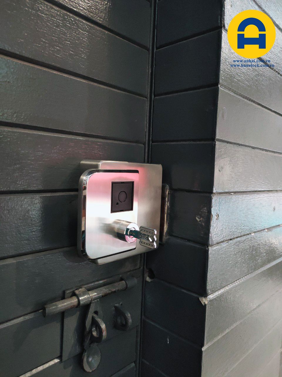 An Hải Cung Cấp Khóa Ngay Từ Cổng